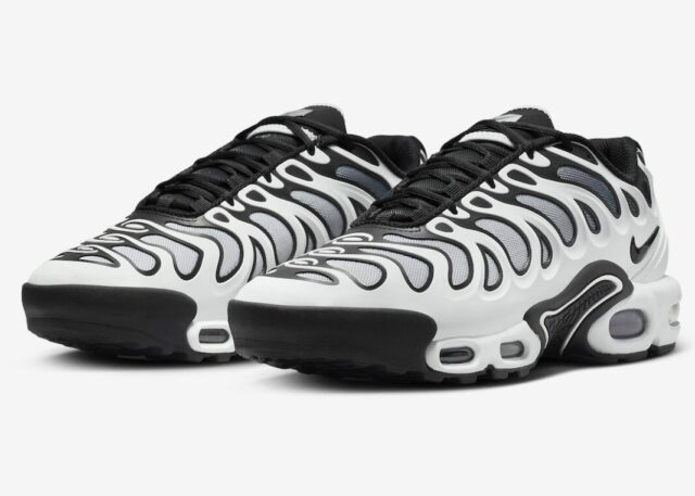 Nike Air Max Plus Drift "Panda" Now Available | JustFreshKicks
